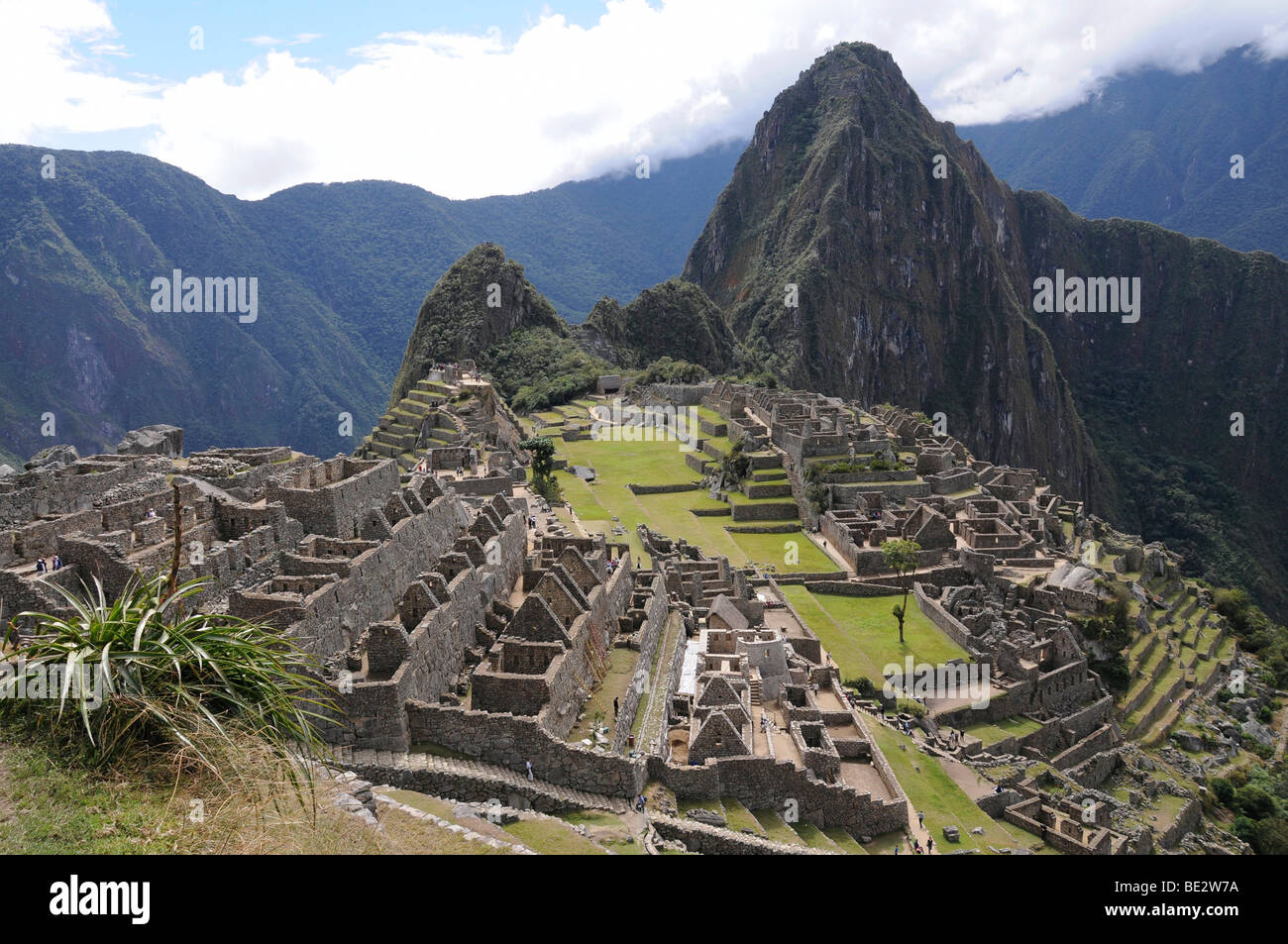 Indios quechua hi-res stock photography and images - Alamy