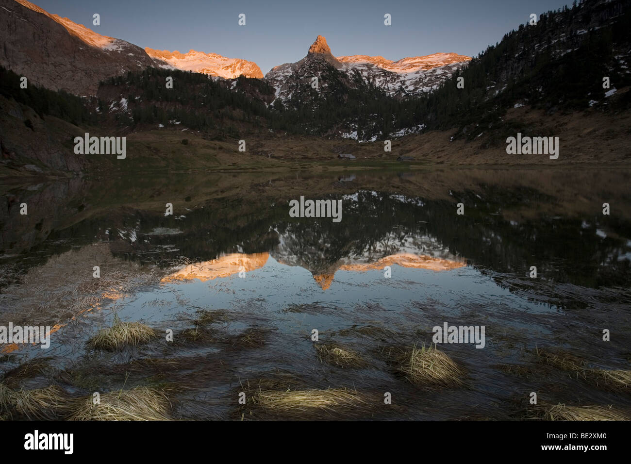 Schottmalhorn Mountain reflected in Funtensee Lake, Steinernes Meer ...