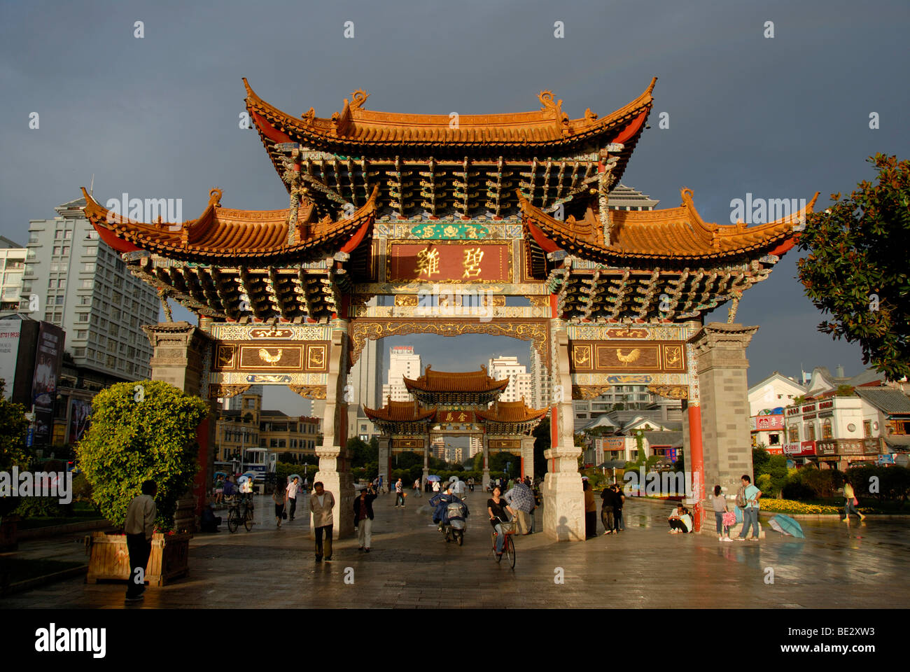 Two Chinese gates, pedestrian zone in the city center, Jinmabiji square ...