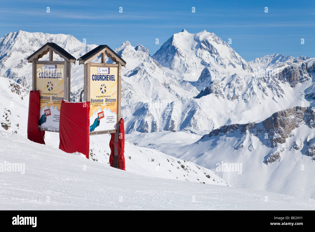 Welcome to Couchevel sign, The Three Valleys, Les Trois Vallees, Savoie ...