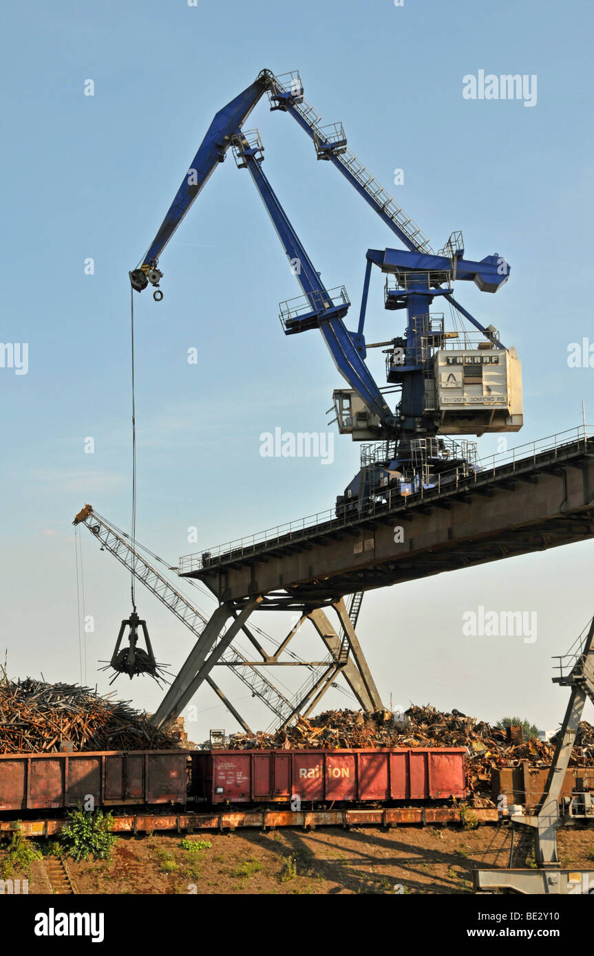 Overhead crane unloading scrap metal, scrap island, DuisPort inland ...
