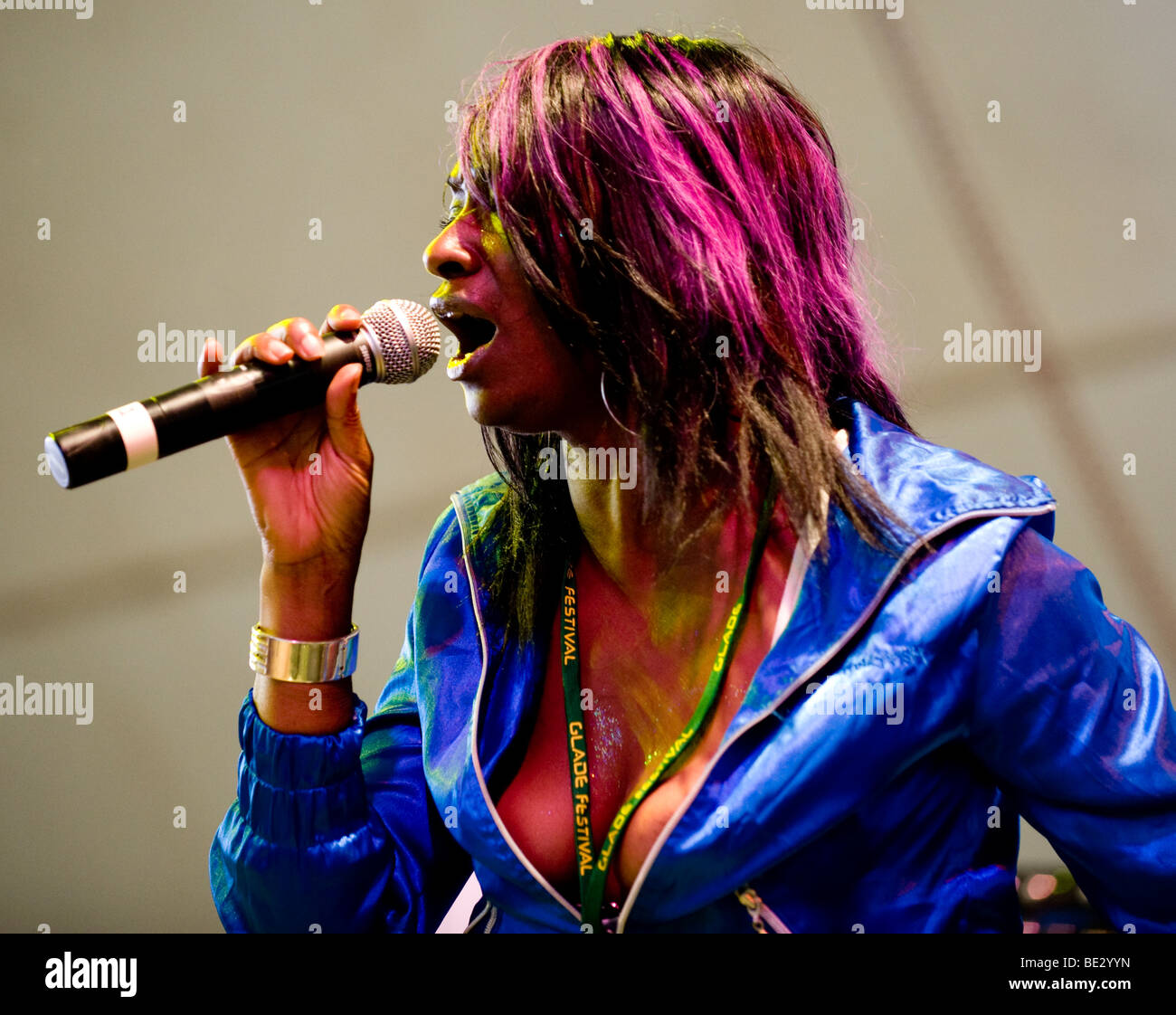 Female performing on concert stage hi-res stock photography and images ...
