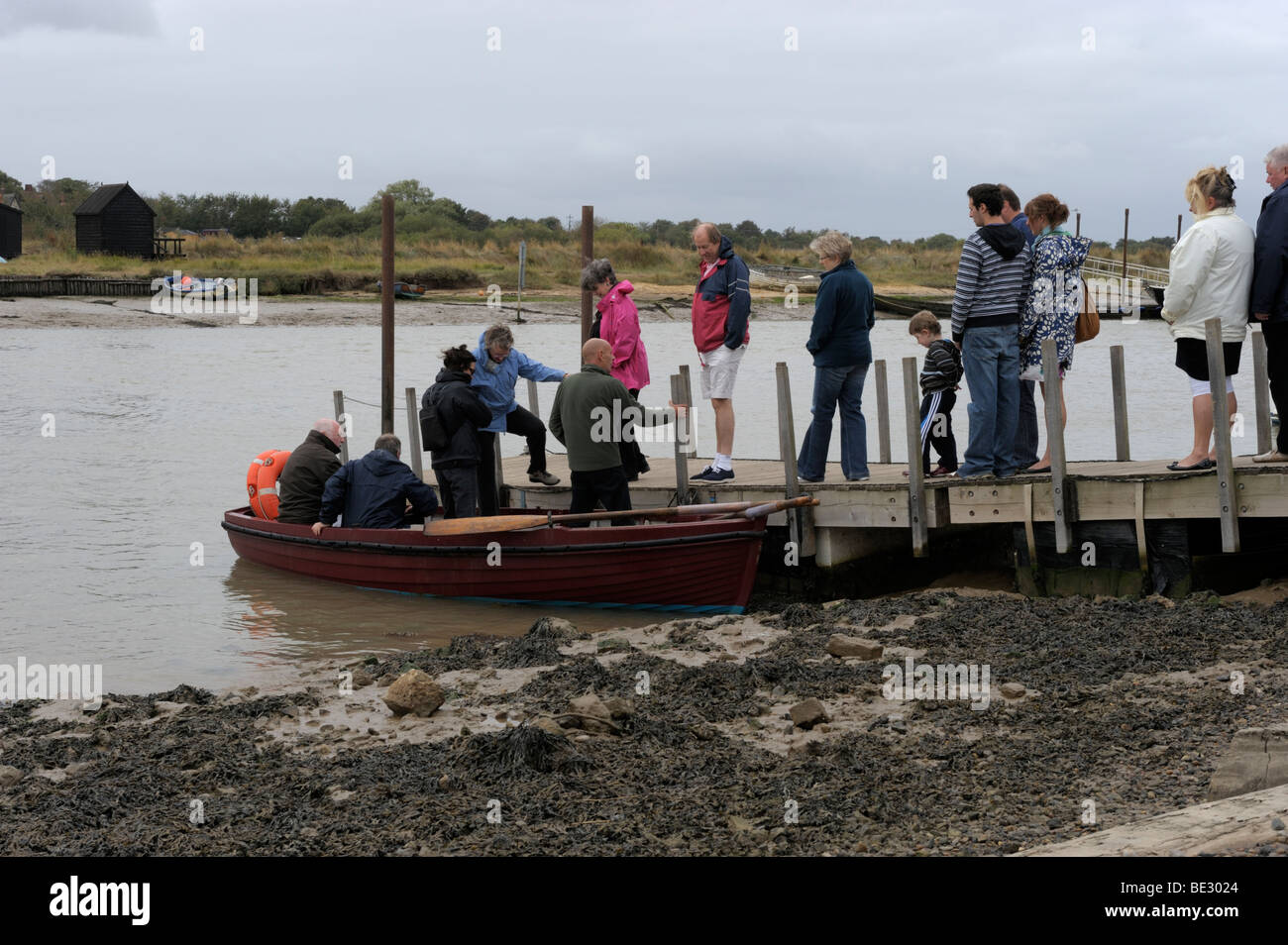 Southwold to walberswick ferry boat hi-res stock photography and images ...