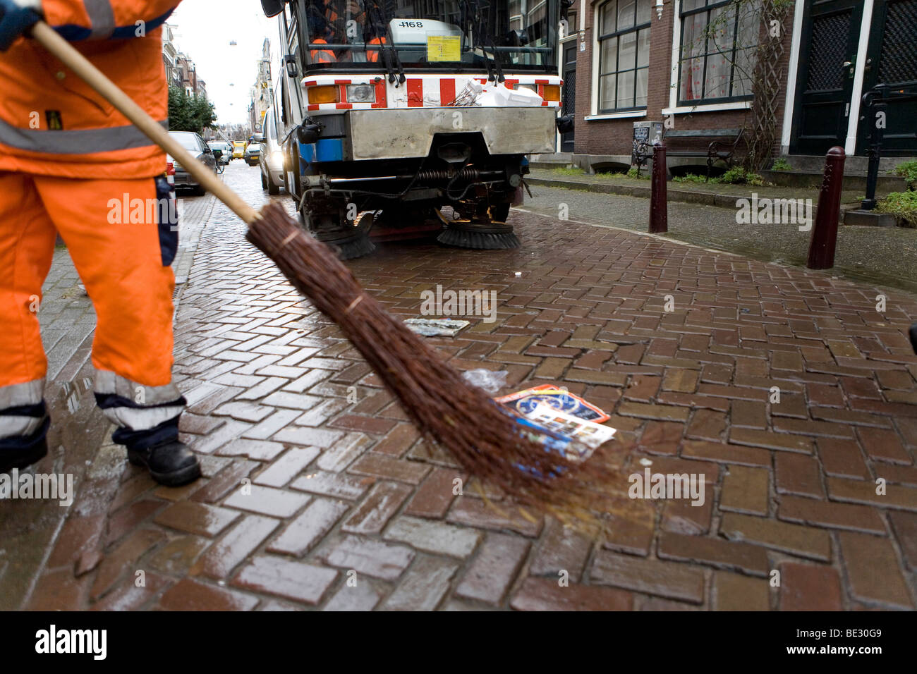 Street cleaners at work in Amsterdam Stock Photo - Alamy
