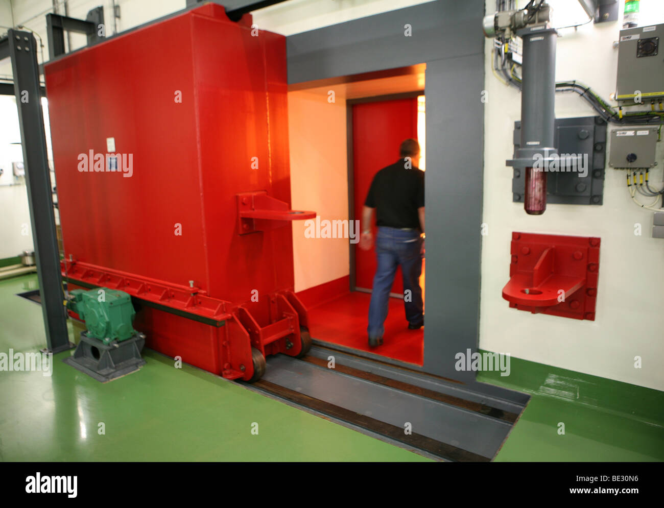 Radioactive waste hospital hi-res stock photography and images - Alamy