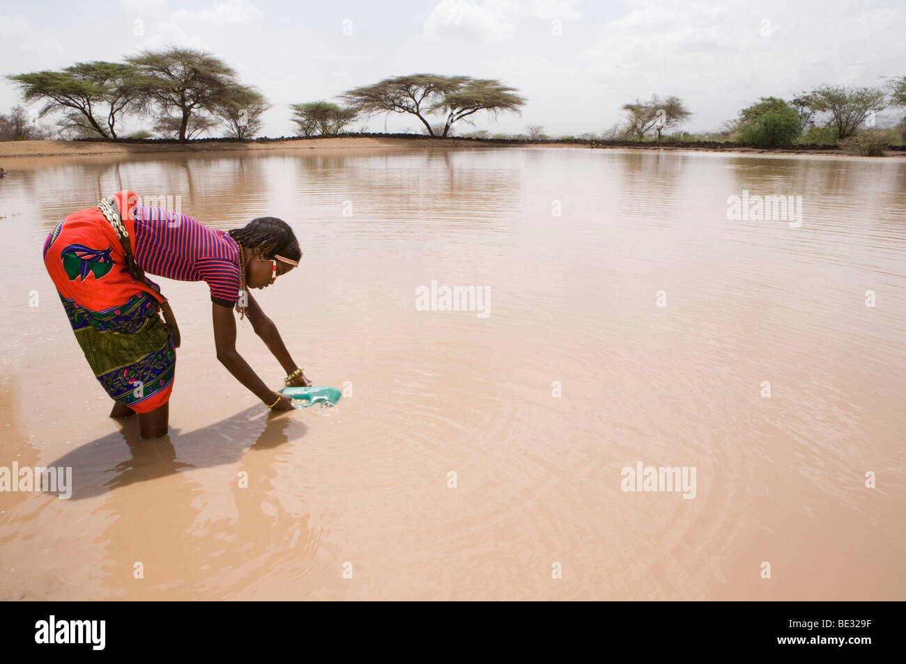 Fetches drinking water hi-res stock photography and images - Alamy