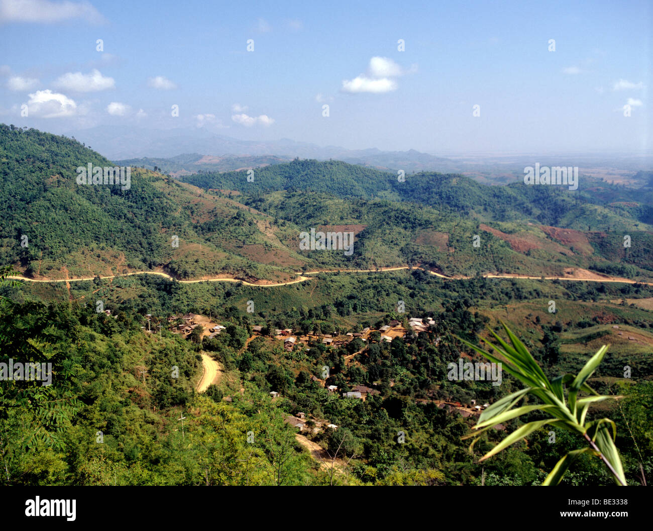 Mien tribe hi-res stock photography and images - Alamy