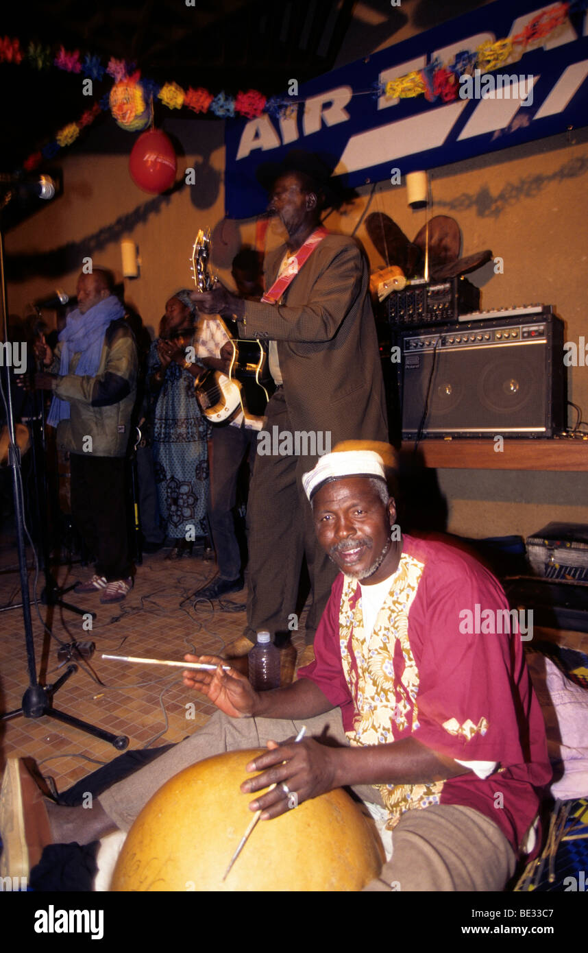 Ali Farka Toure playing the millenium in (2000) Timbuktu. Mali Stock ...