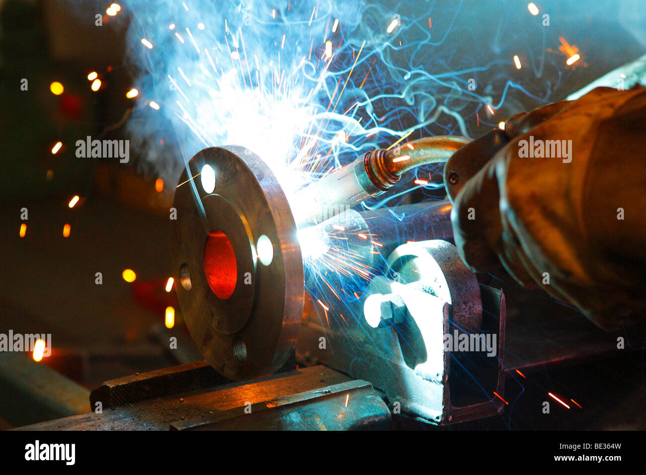Welding positions hi-res stock photography and images - Alamy