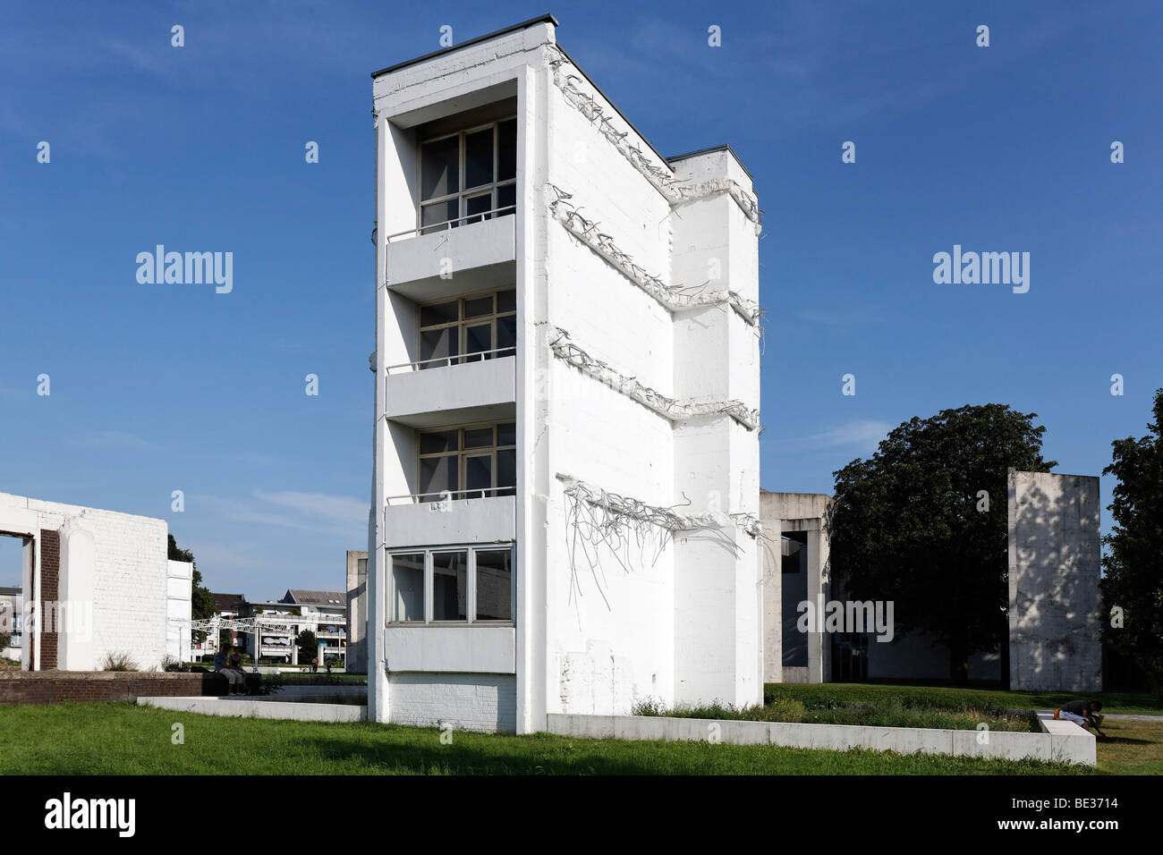 Remnants of a former storage building, artificial ruins, Garten der ...