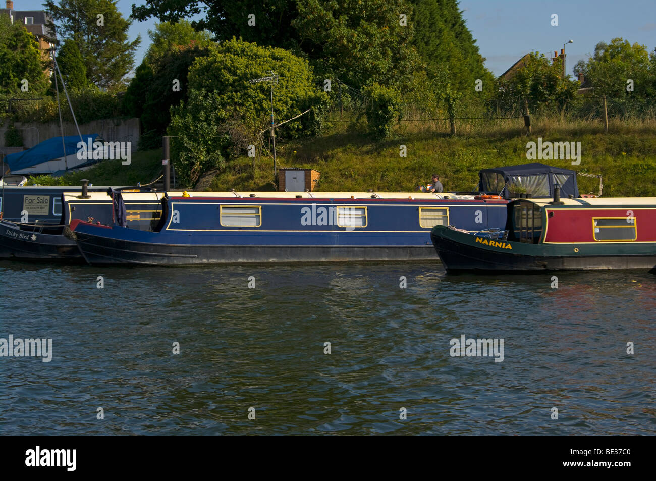 Narrow canal boats hi-res stock photography and images - Alamy