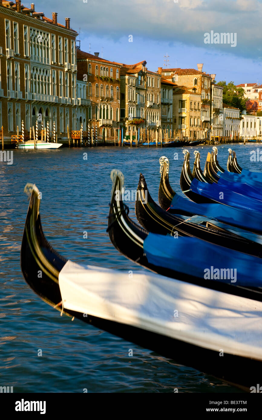 Gondolas on grand canal venice veneto hi-res stock photography and ...