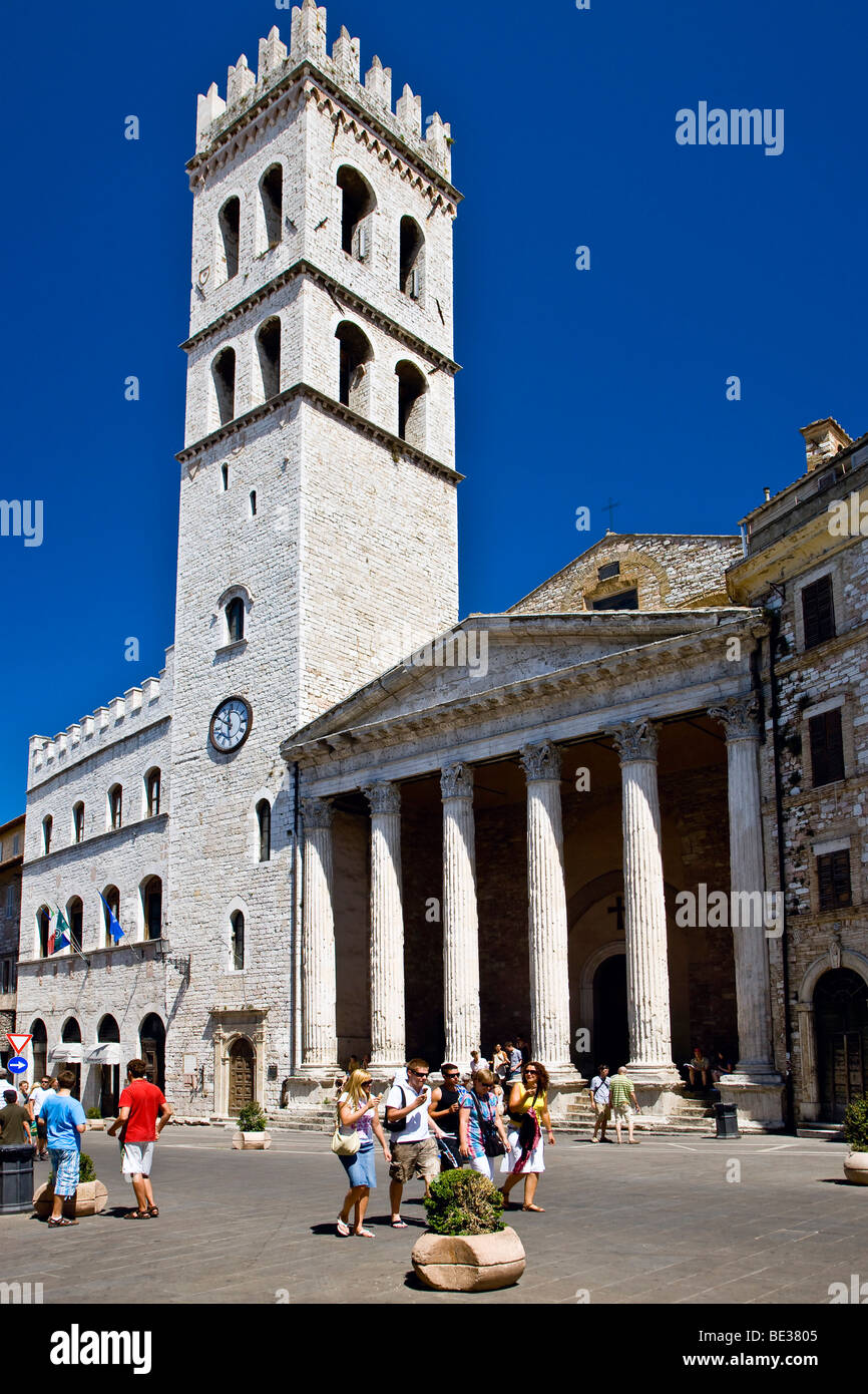 Tempio di Minerva at Piazza del Comune in Assisi, Italy, Europe Stock ...
