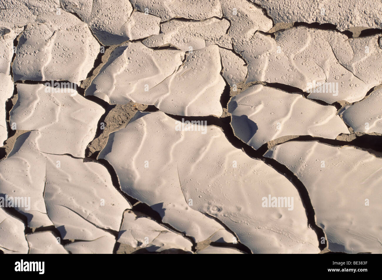 Cracked dried river clay bed hi-res stock photography and images - Alamy