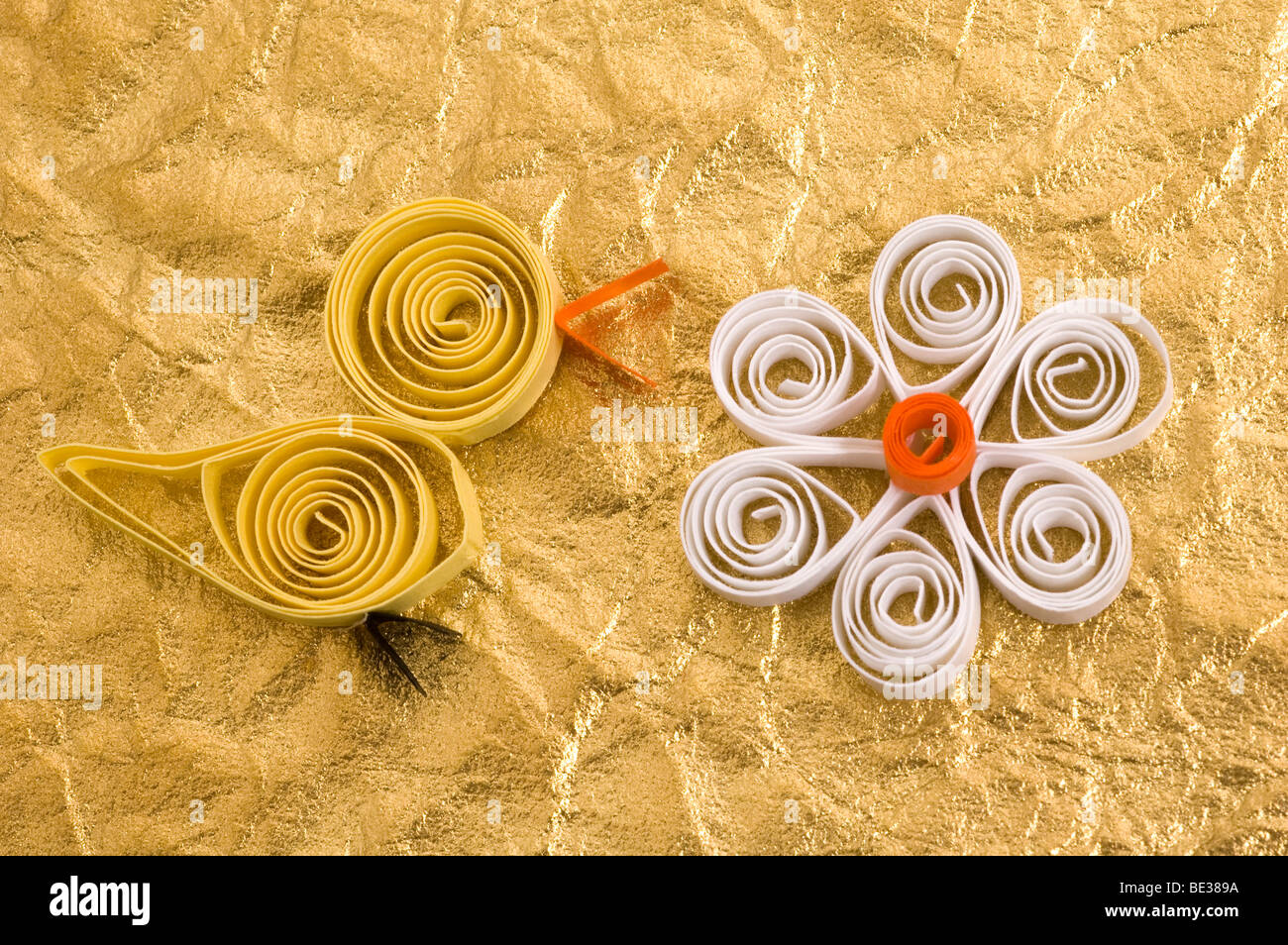 How to make paper flower hi-res stock photography and images - Alamy