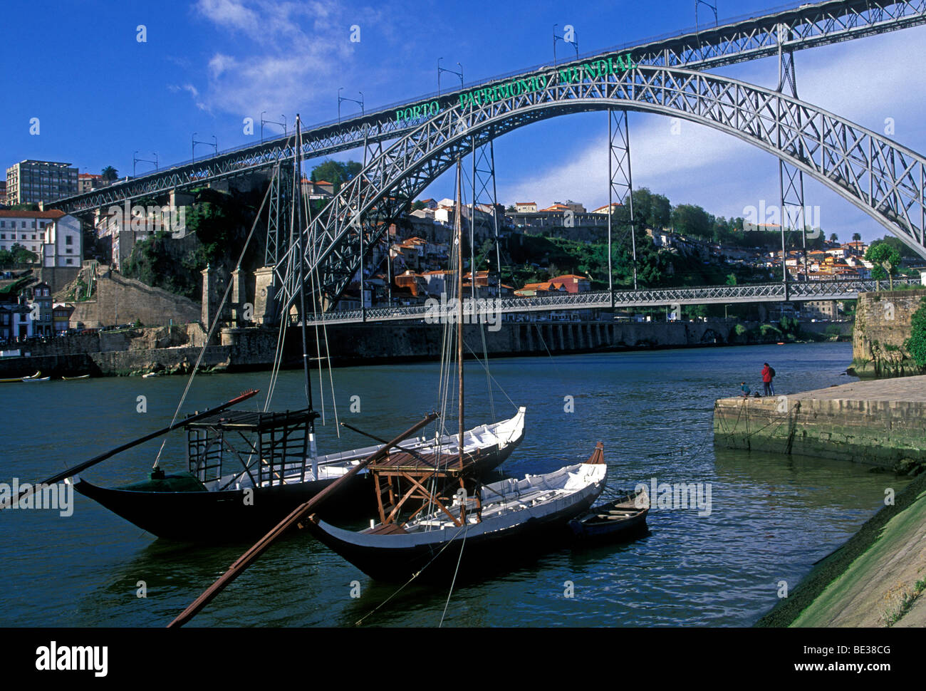 Barrel bridge hi-res stock photography and images - Alamy