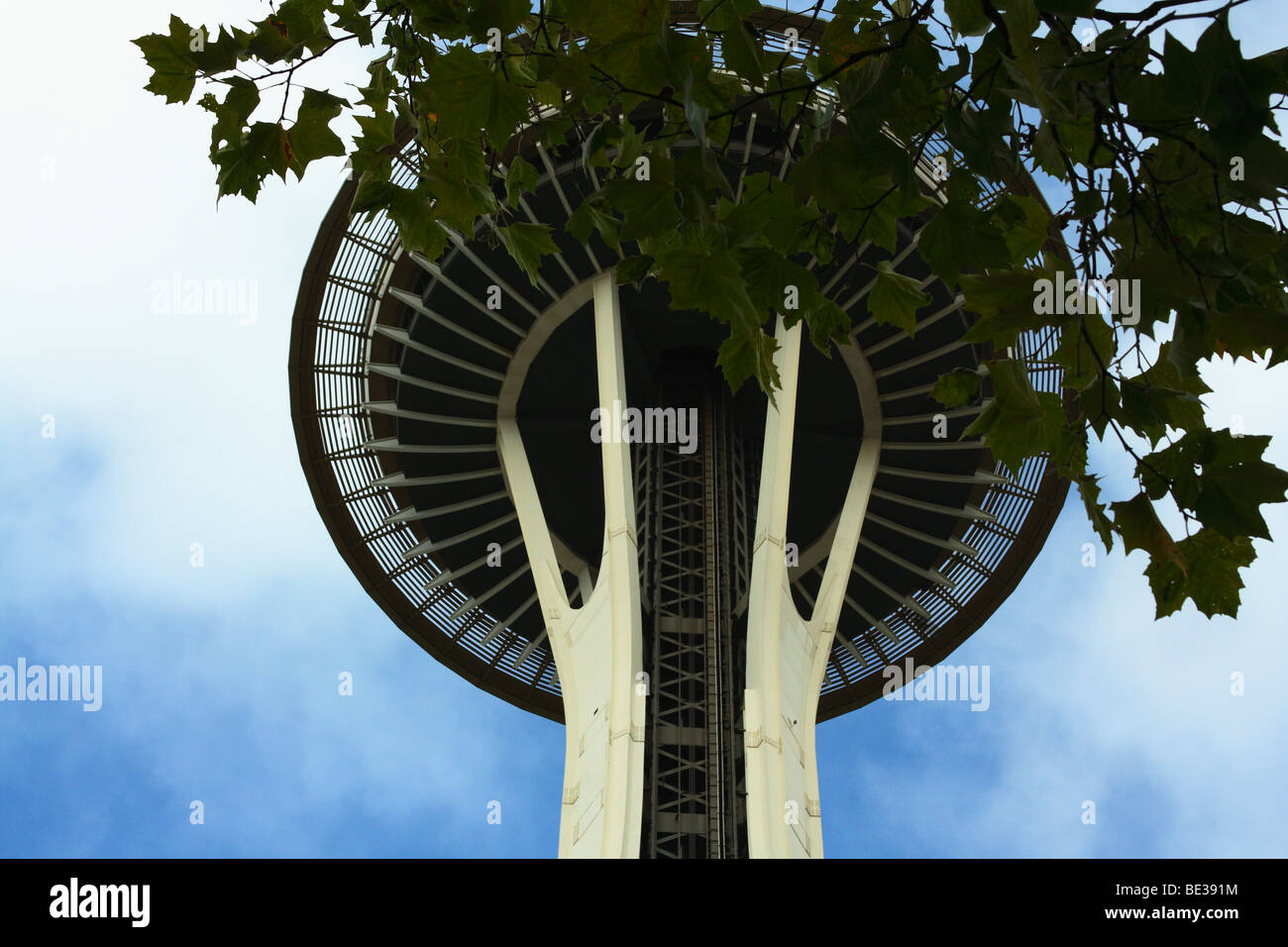 Seattle space needle during the day hi-res stock photography and images ...