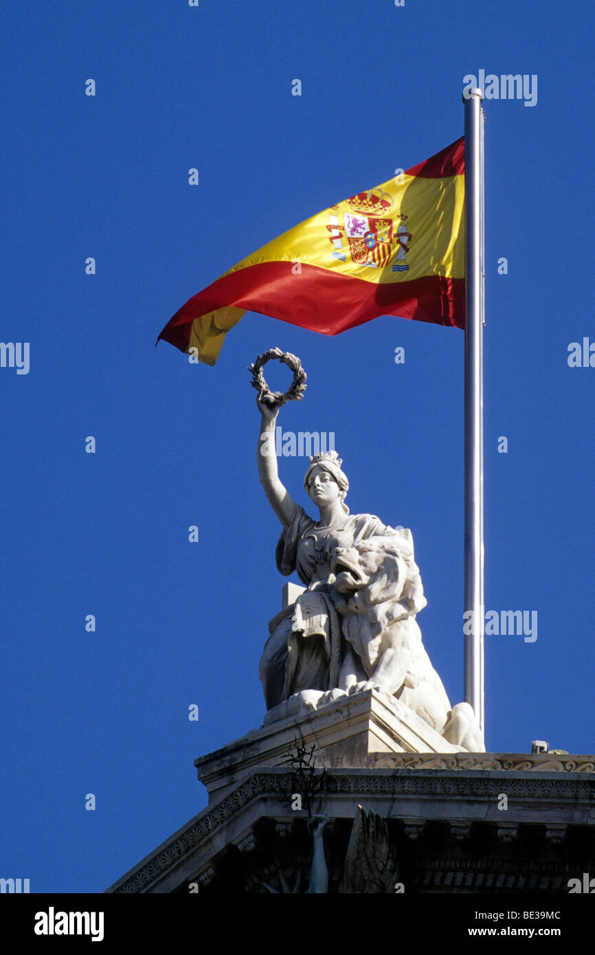 National flag and statue at the National Library, Biblioteca Nacional ...