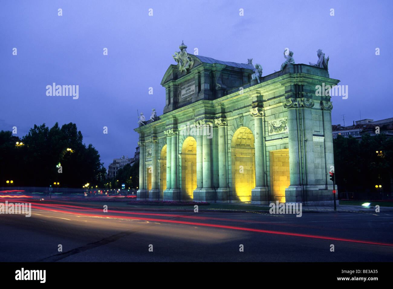 Neo-classical triumphal arch, Puerta de Alcala at night, Plaza de la ...