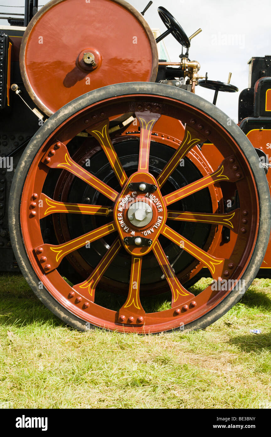 Wheel of a steam traction engine at a classic vehicle rally Stock Photo ...