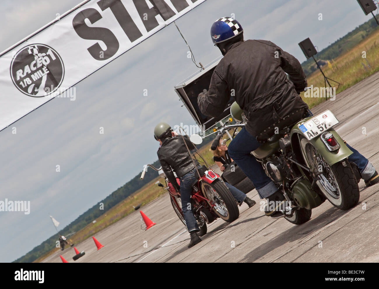 Motorcyclists at the start of the Road Runner Race 61 in Finowfurt ...