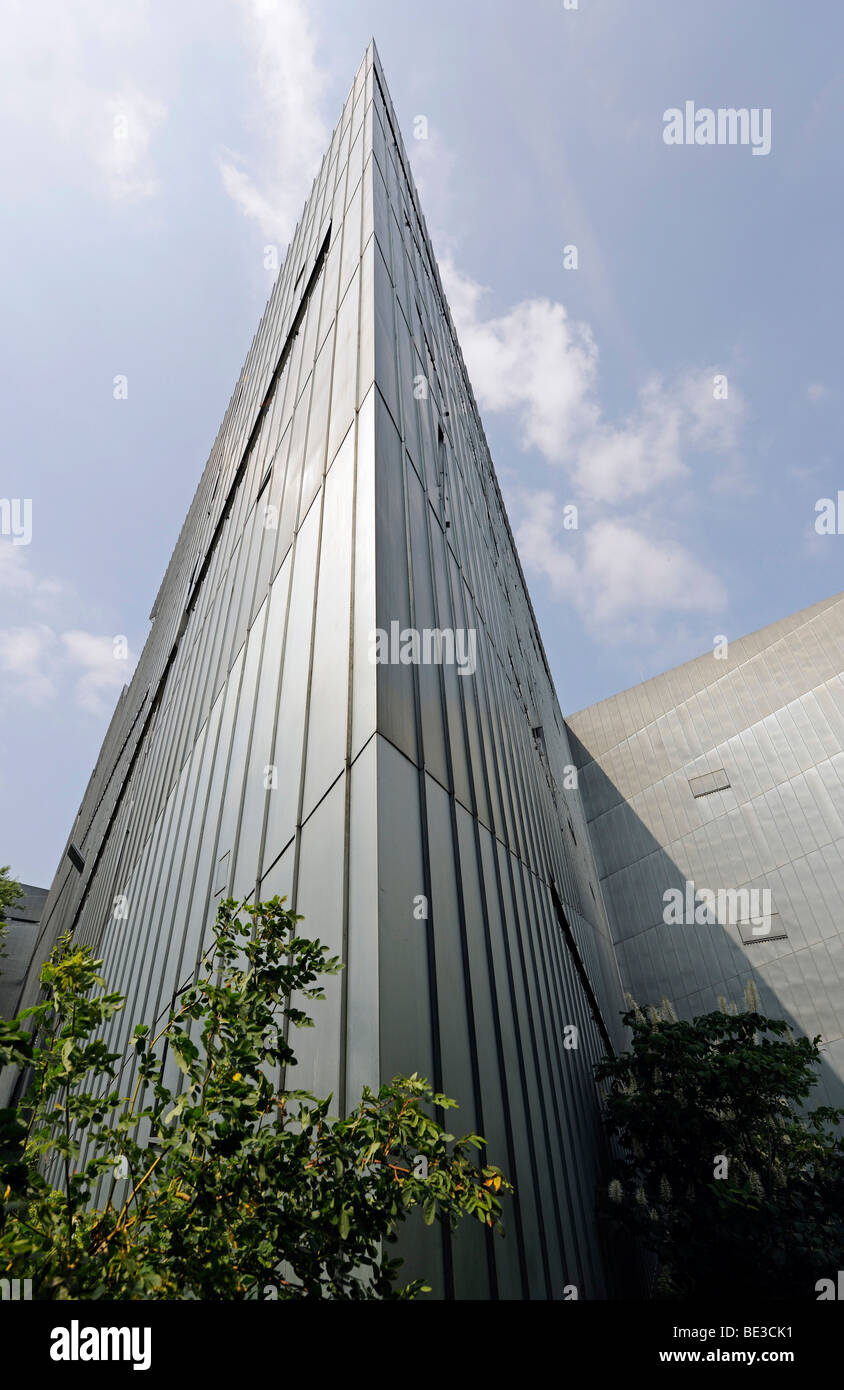 Daniel libeskind buildings hi-res stock photography and images - Alamy