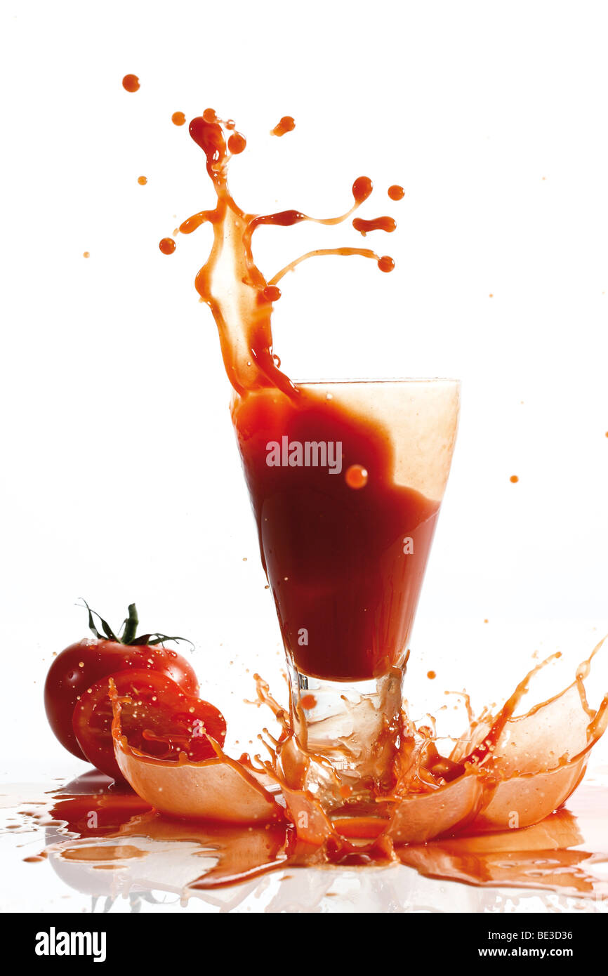 Tomato juice, splash Stock Photo - Alamy