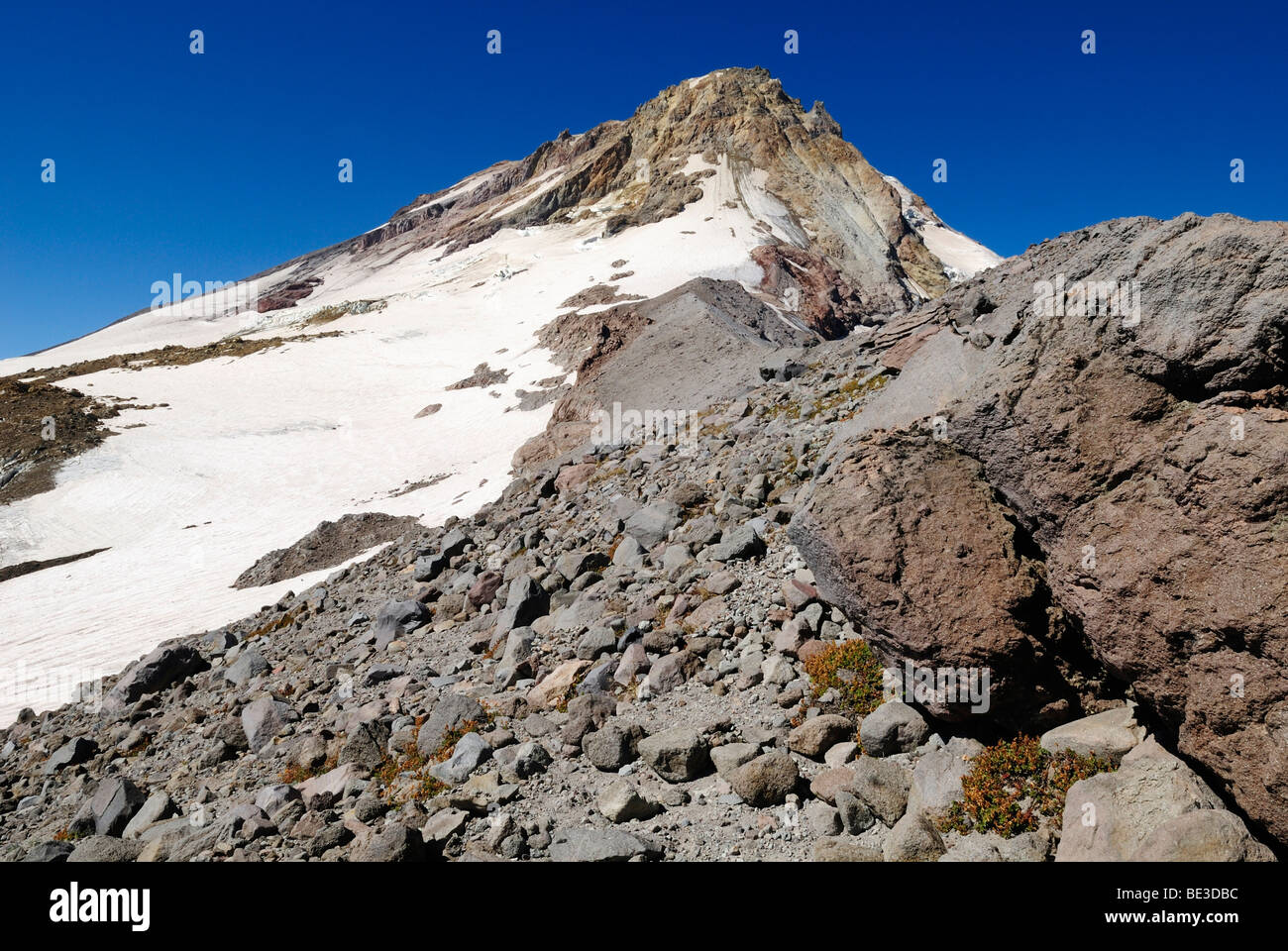East face of Mount Hood volcano, Cooper Spur Trail, Cascade Range ...