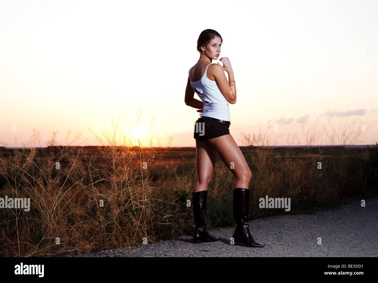 Sunset with female model hi-res stock photography and images - Alamy
