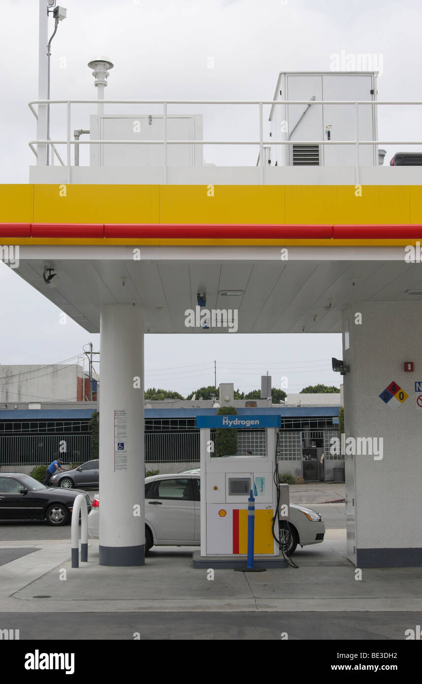 Hydrogen fueling station hi-res stock photography and images - Alamy