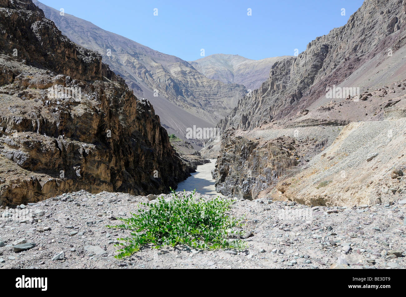 Ladakh landschaften hi-res stock photography and images - Alamy