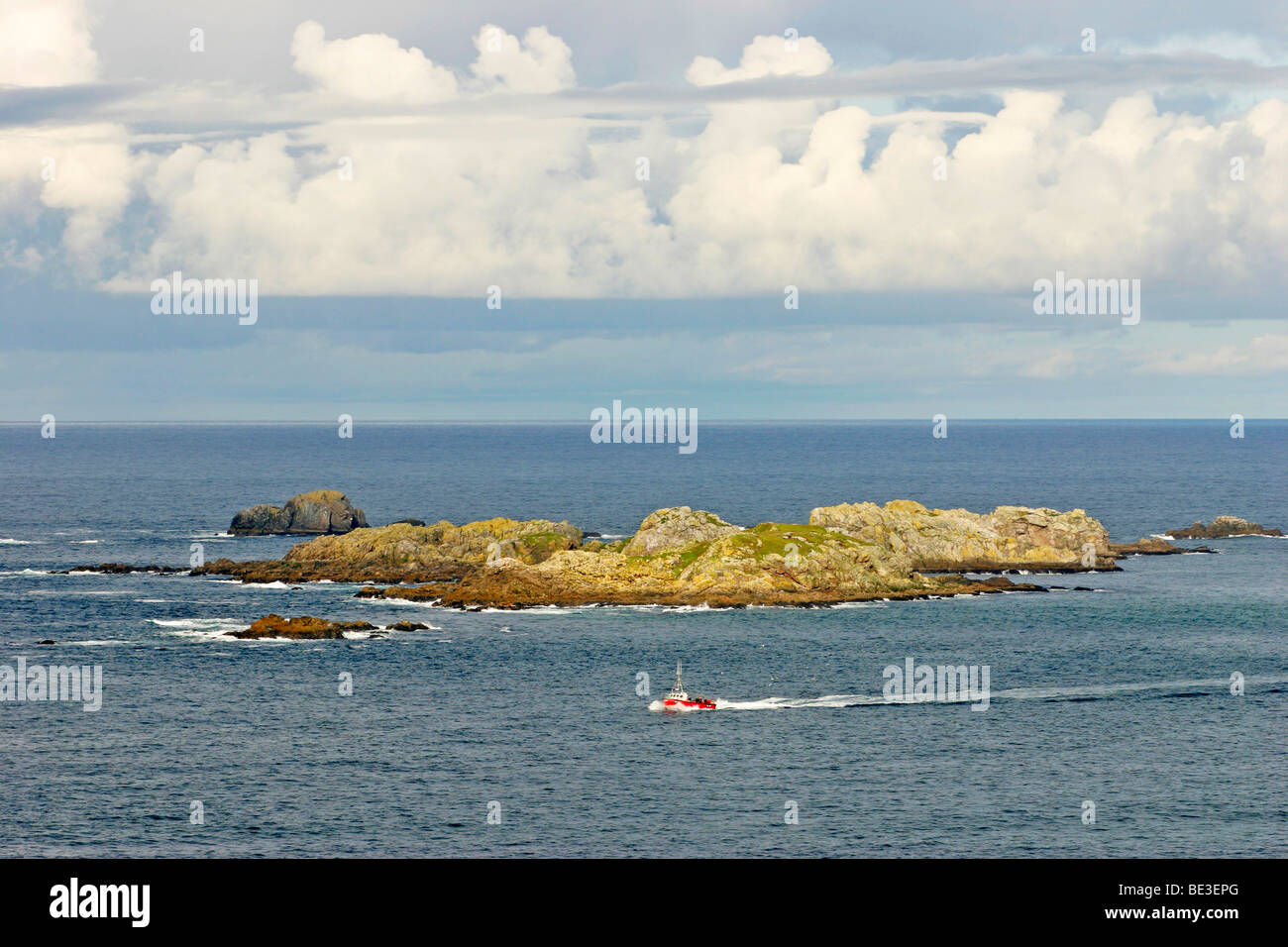 An island off the coast of donegal hi-res stock photography and images ...