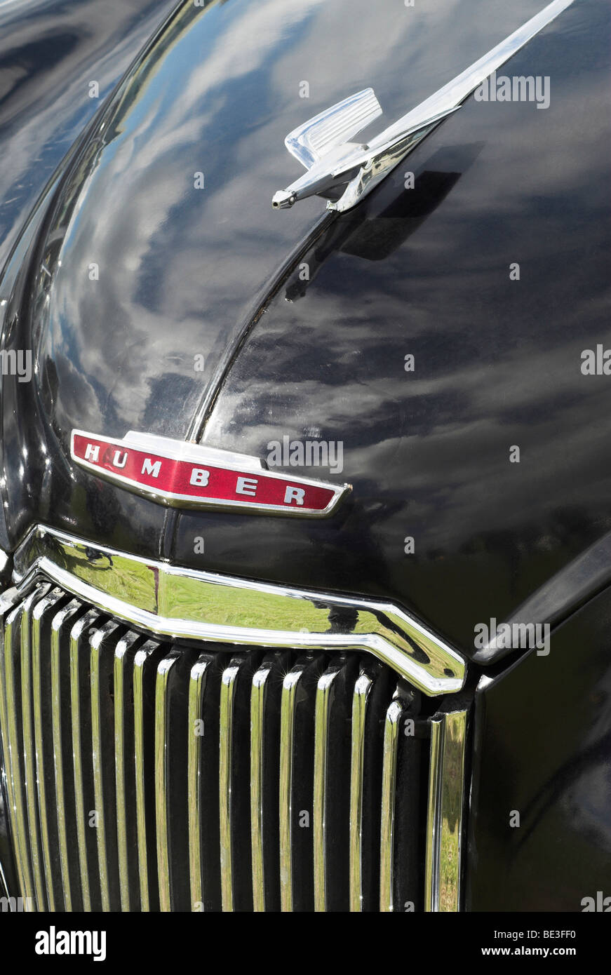 Humber classic car badge hi-res stock photography and images - Alamy