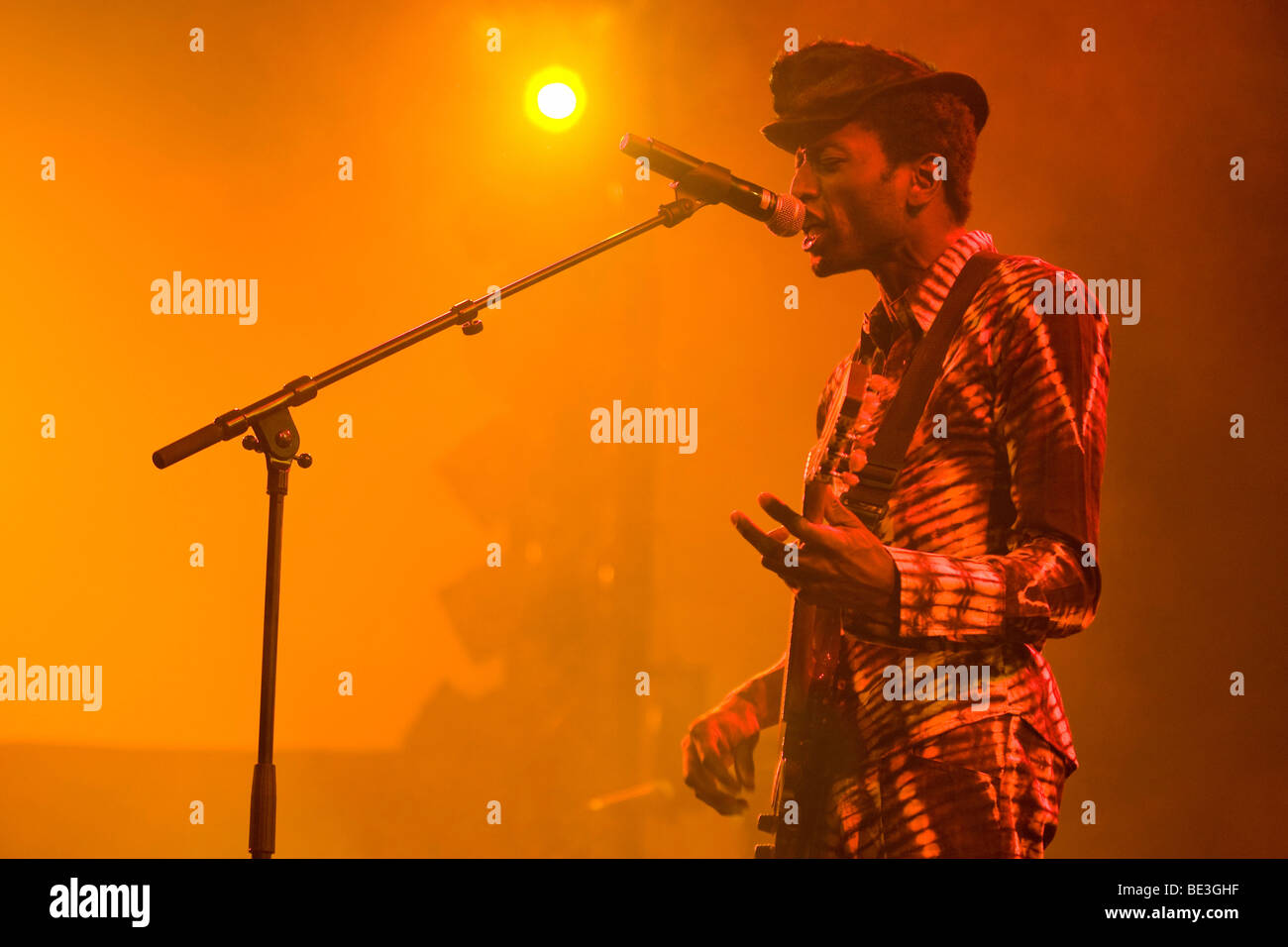 Keziah Jones, Nigerian singer, guitarist and New Yorker by choice, live ...