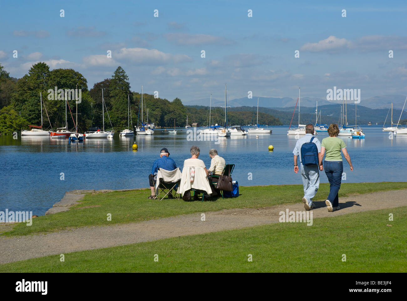 People enjoying a sunny day at Fell Foot Park, Lake Windermere, Lake ...