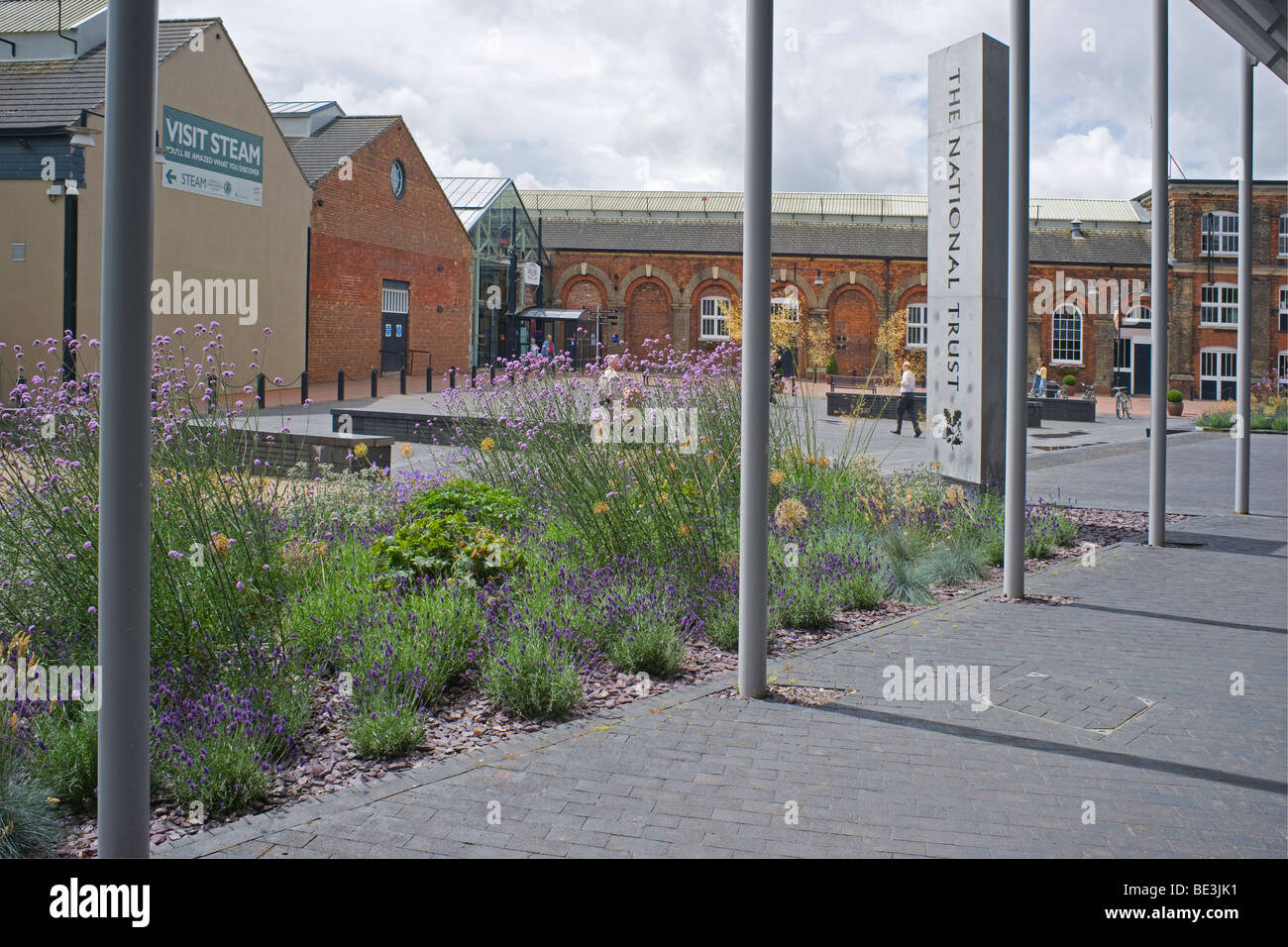 Swindon McArthur Glen designer outlet, restored Victorian railway ...