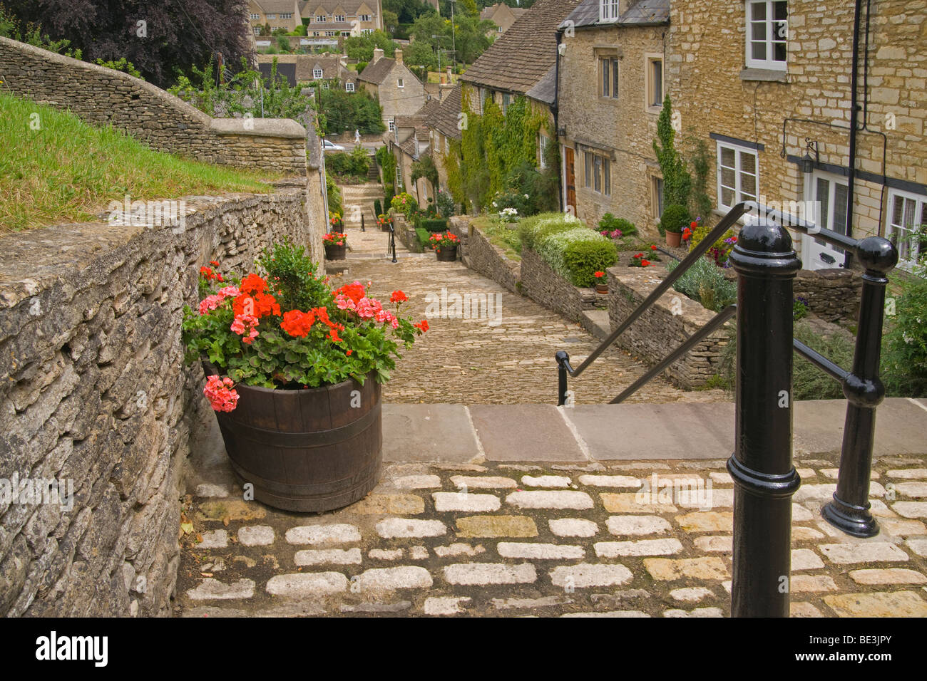Tetbury chipping steps cotswolds hi-res stock photography and images ...