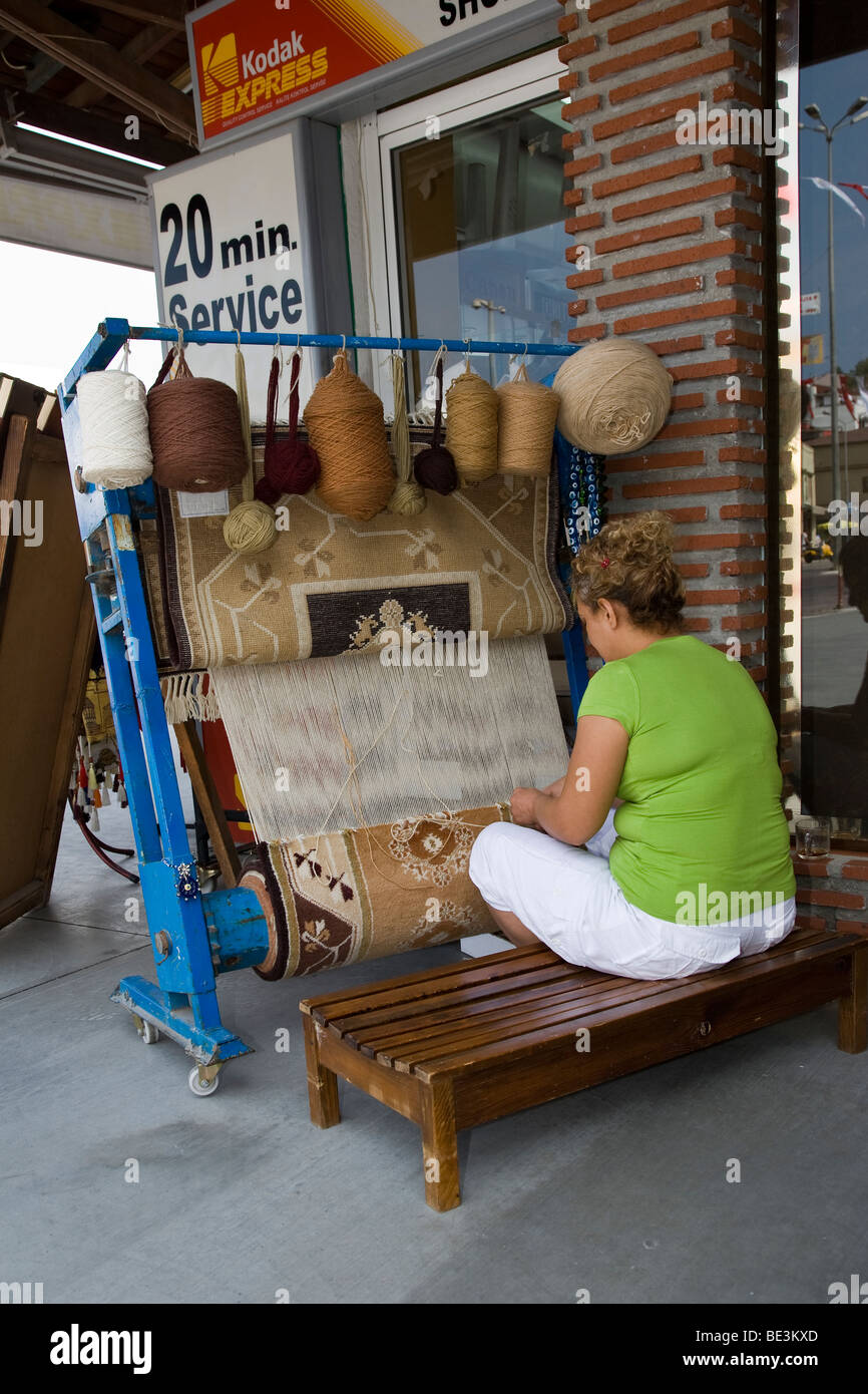 Rug making hi-res stock photography and images - Alamy