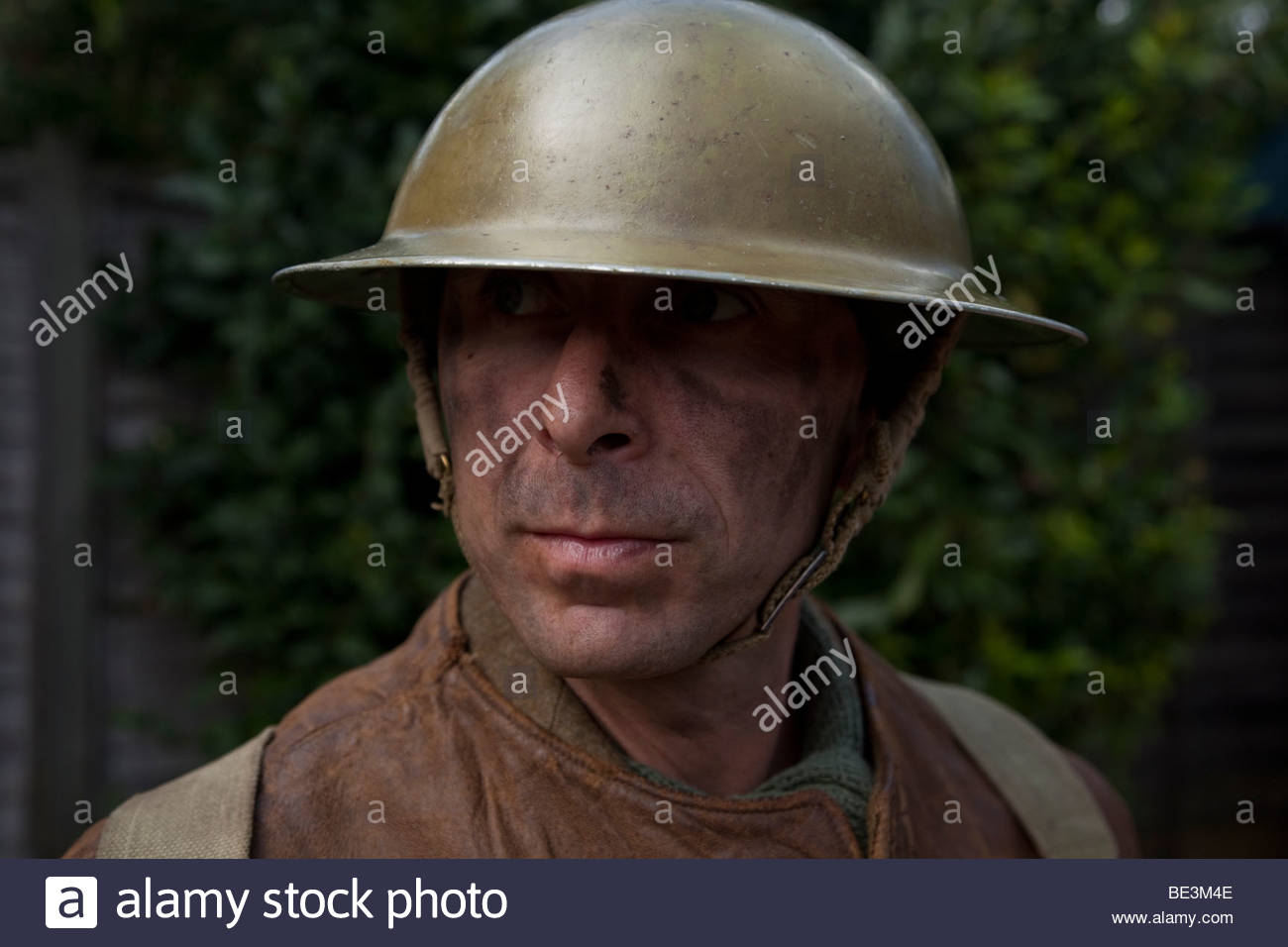 British Army Soldier Ww2 Stock Photos & British Army Soldier Ww2 Stock ...