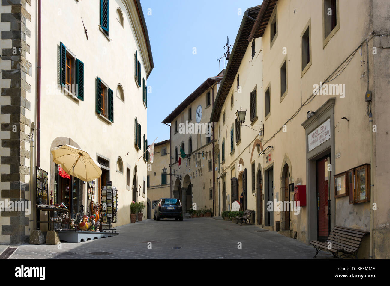 Shops in the centre of the old town of Radda in Chianti, Tuscany, Italy ...