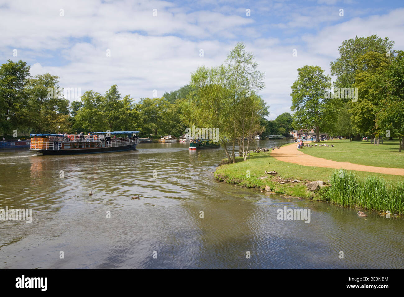 Oxford, River Thames, Salter's Boatyard, Folly Bridge, Cotswolds ...