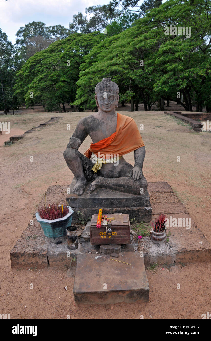 Statue of Yama, Hindu god of death, Terrace of the Lepra King, Angkor ...