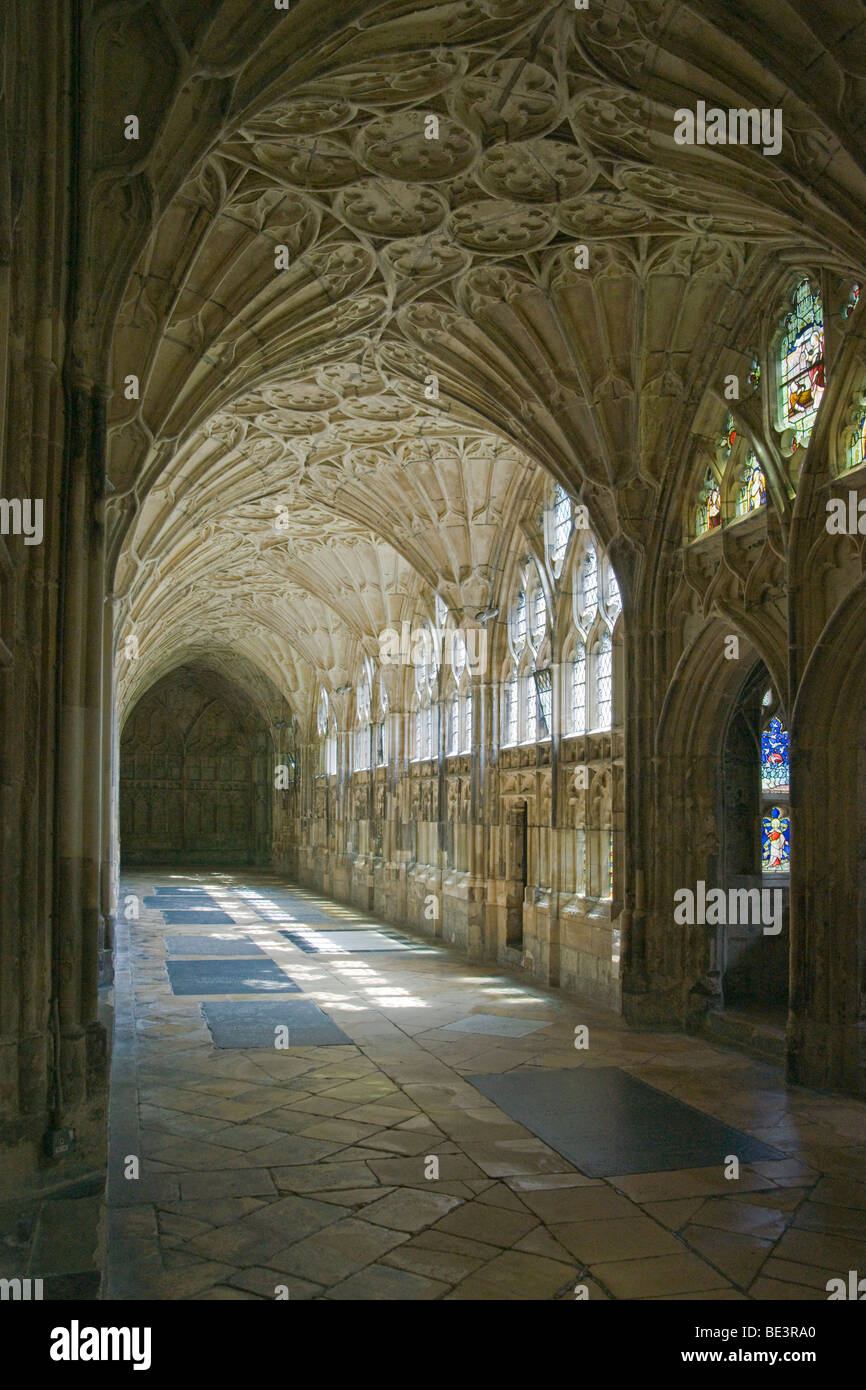 Cloister, Gloucester Cathedral, Gloucestershire, Cotswolds, England ...