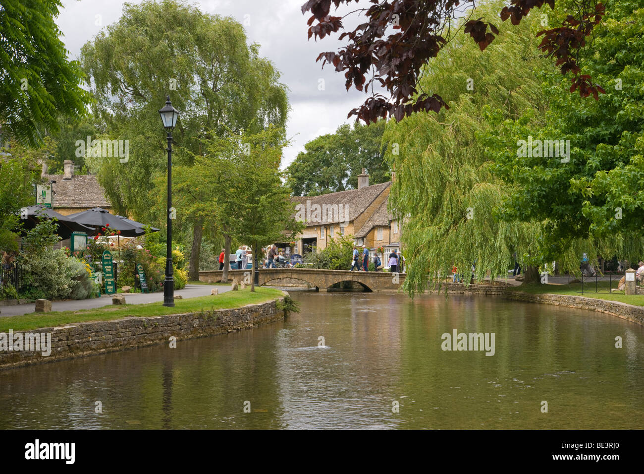 River Windrush, Bourton on the water, Gloucestershire, Cotswolds ...