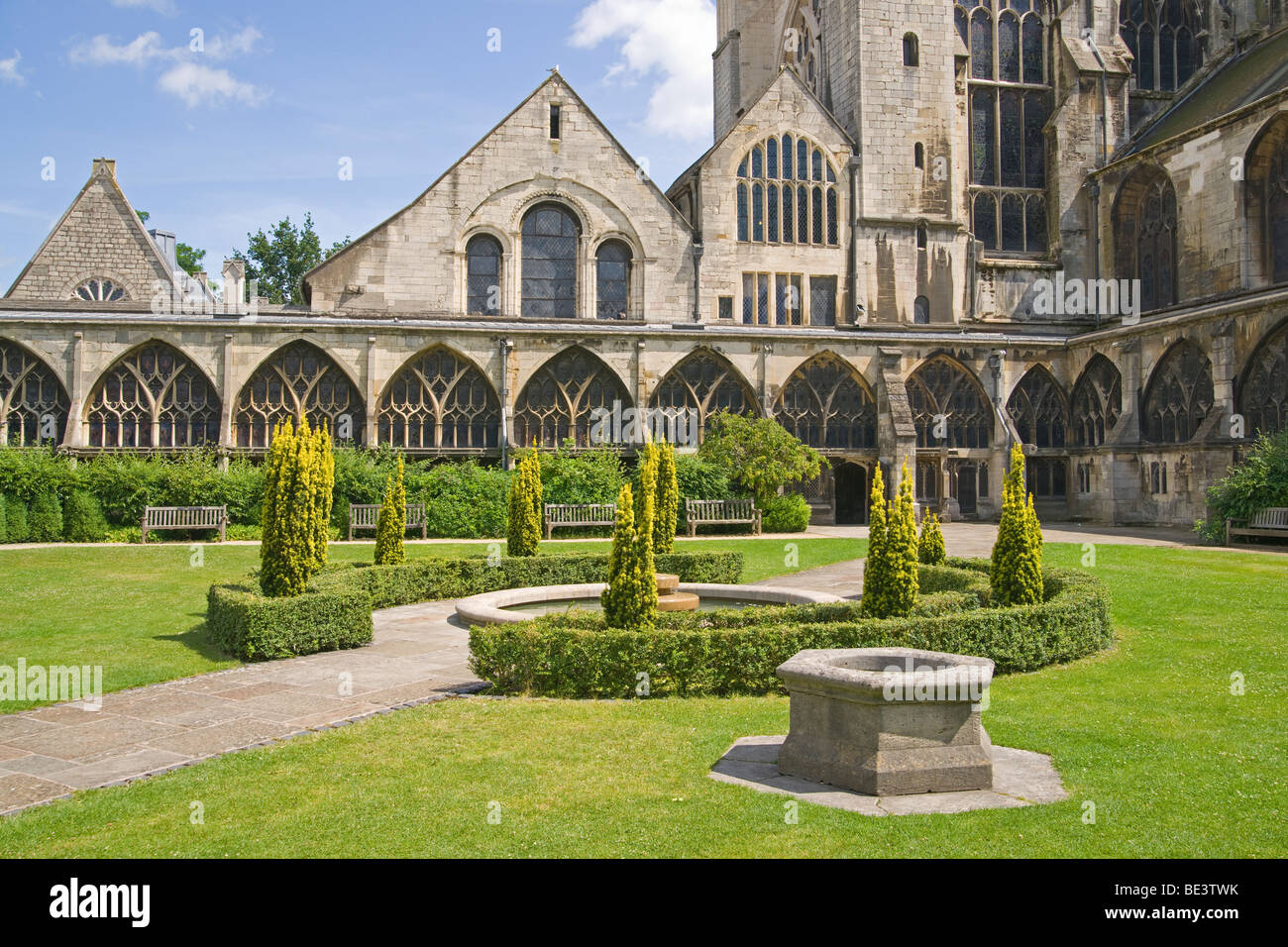 Courtyard gardens, Gloucester Cathedral, Gloucestershire, Cotswolds ...