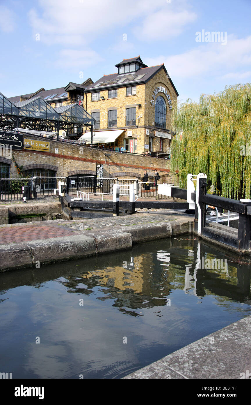 Camden town shops london camden hi-res stock photography and images - Alamy