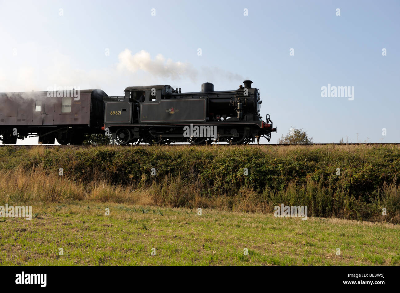 Steam train on poppy line hi-res stock photography and images - Alamy