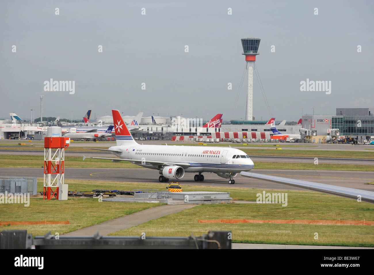 Air traffic control tower High Resolution Stock Photography and Images ...