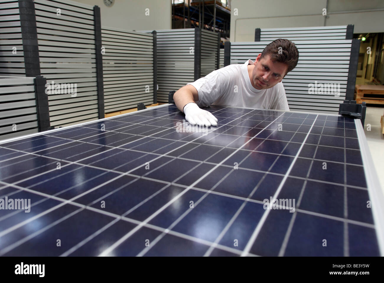 Solar panel job site hi-res stock photography and images - Alamy