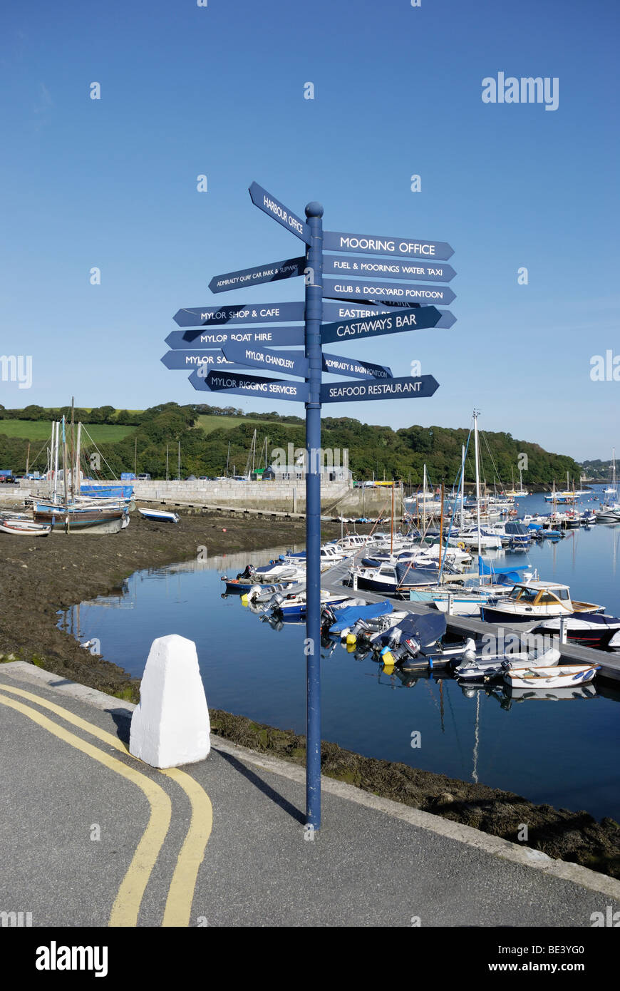 Everyway hi-res stock photography and images - Alamy